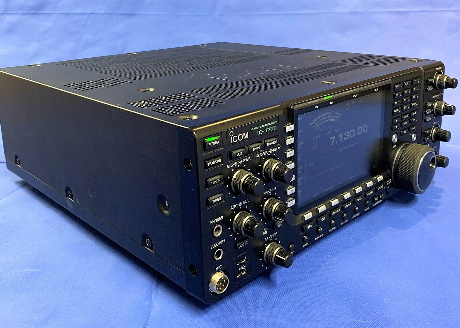 Icom IC-7700 - 200W Elite Class HF/50 Transceiver | Redkite Radio Limited