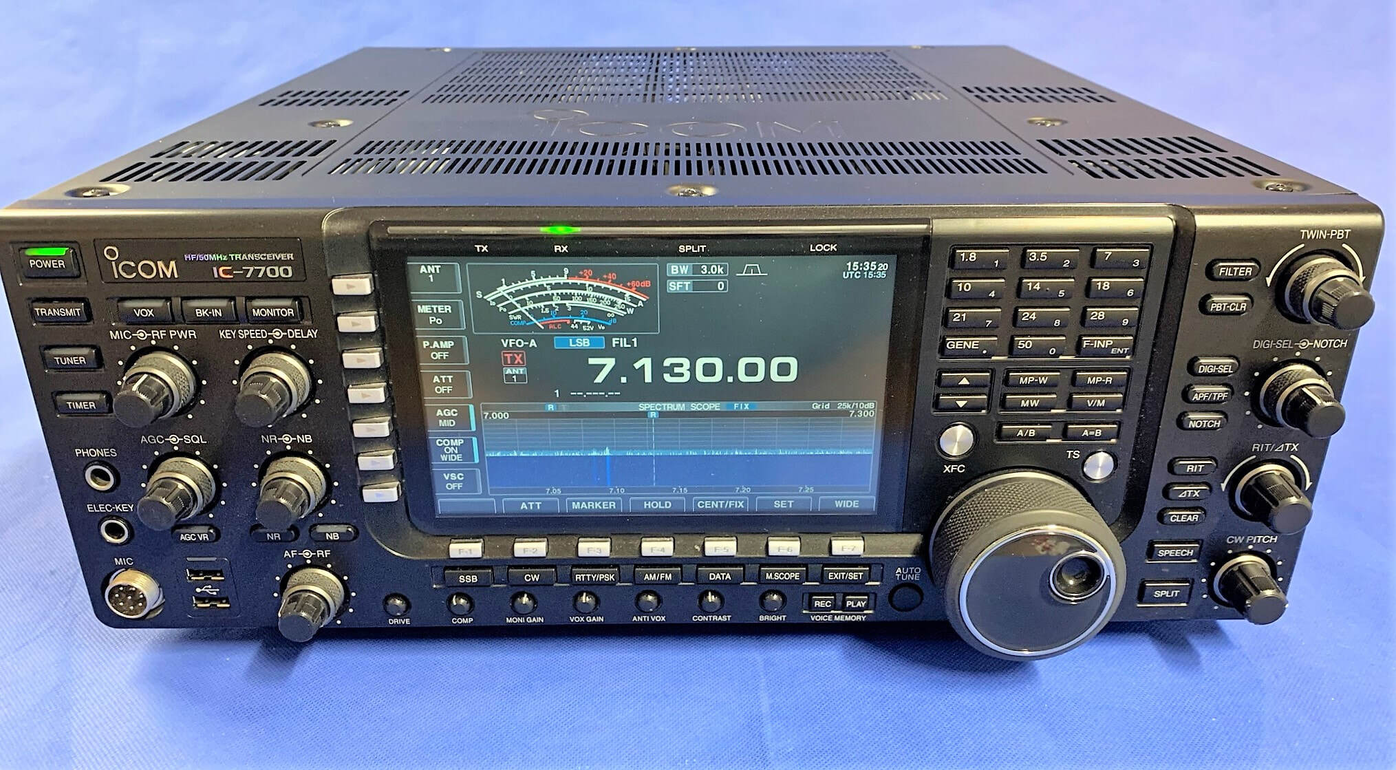 Icom IC-7700 - 200W Elite Class HF/50 Transceiver | Redkite Radio Limited